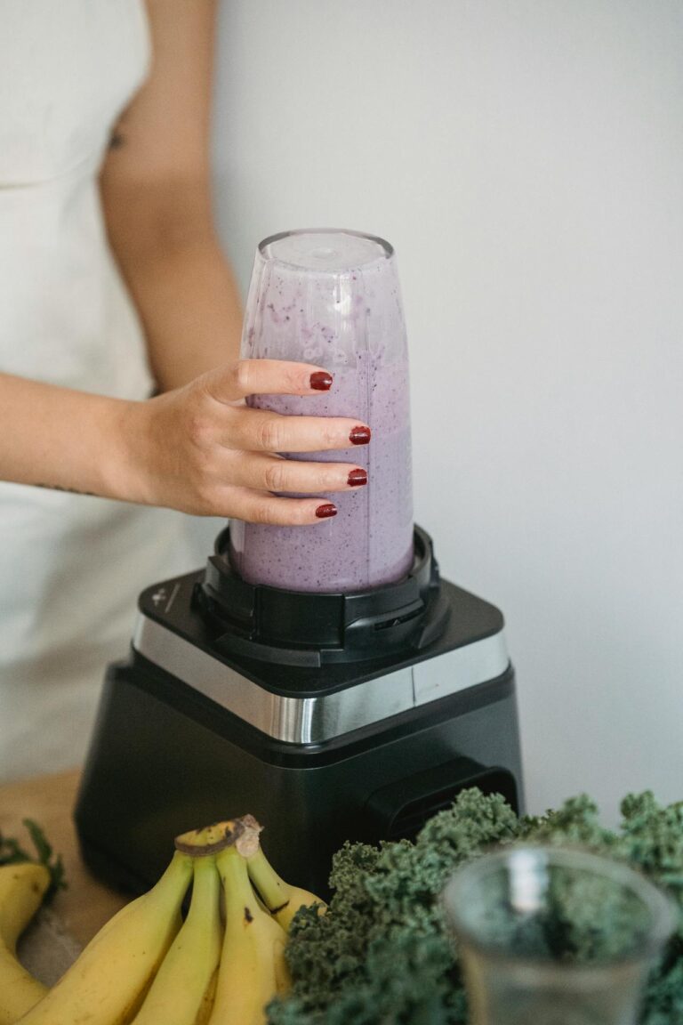 3 Brain Boosting Smoothies Recipes To Power Up Your Mind - Happy & Spice